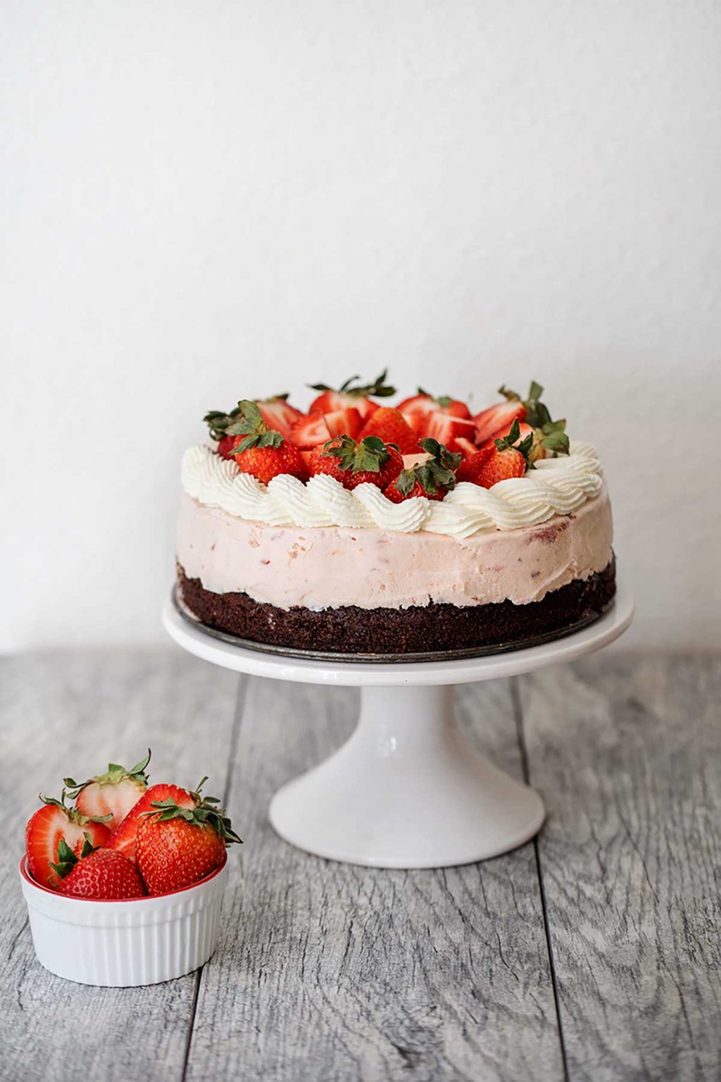 Strawberry Ice Cream Cake - Obsessive Cooking Disorder